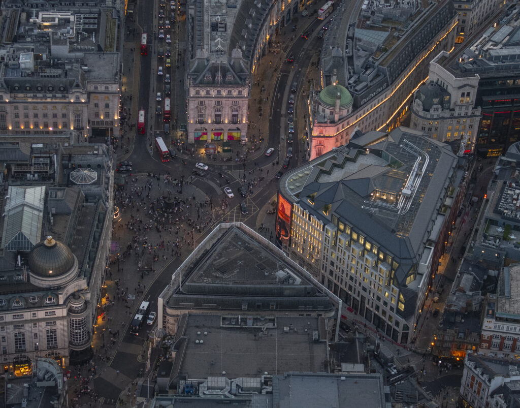 Lucent W1 Piccadilly Circus - AccuRoof
